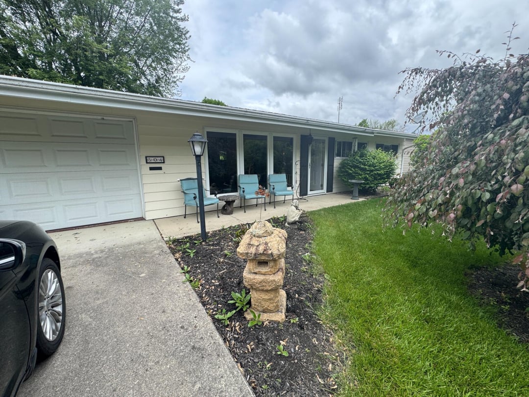 Online Only 504 S Stratton Way Auction