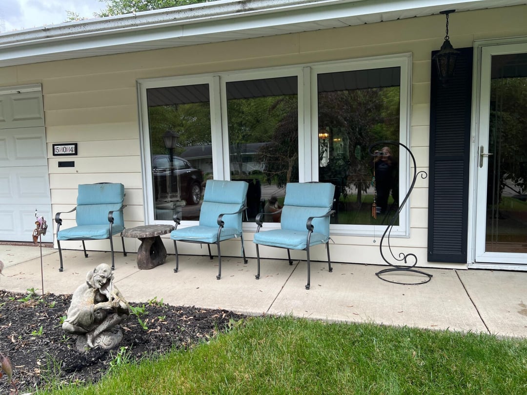 Online Only 504 S Stratton Way Auction