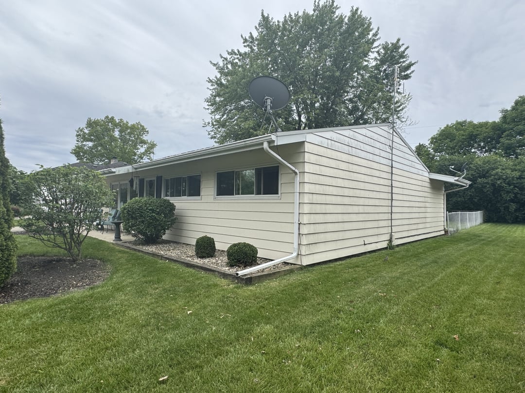 Online Only 504 S Stratton Way Auction